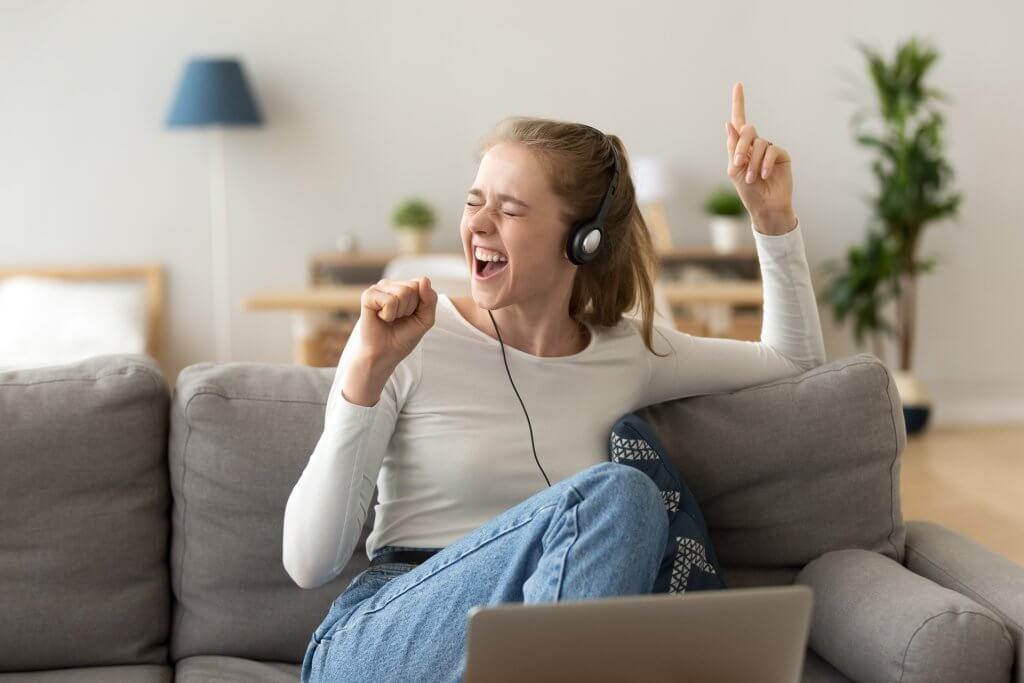 Can't use Dropbox as a music player? Here are some solutions