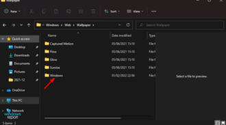 How to Set Different Wallpapers on Dual Monitors Windows 11