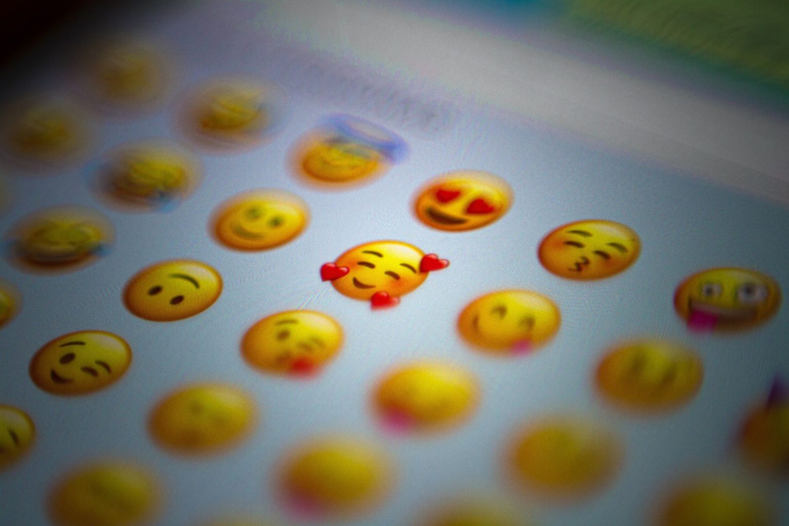 You might soon be able to create your personalized emojis in Microsoft ...