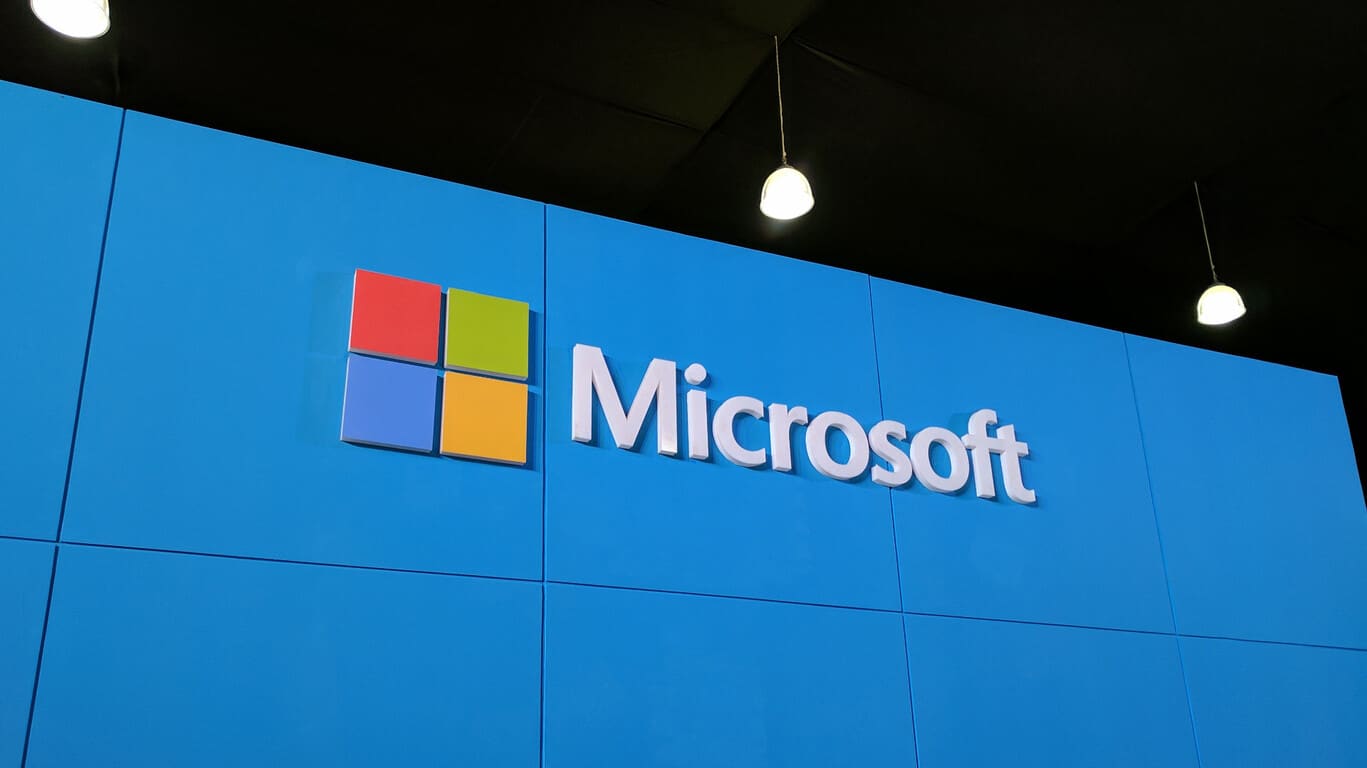 Microsoft news recap: cuts 50 jobs at its Reading campus, So.cl closes ...